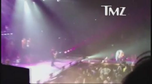 When Miley Cyrus Fans Attack... - The Hollywood Gossip