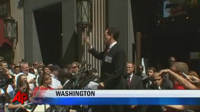 Stephen Colbert Wins Approval for SuperPAC - The Hollywood Gossip