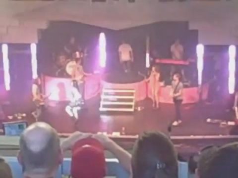 Miranda Cosgrove Breaks Ankle in Tour Bus Accident - The Hollywood Gossip