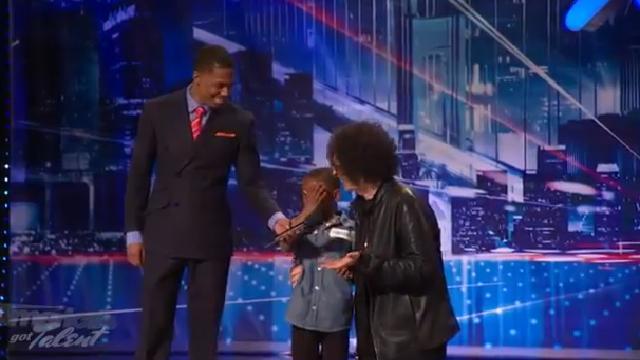 Howard Stern Comforts Crying America's Got Talent Contestant [Video ...