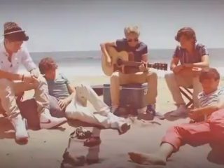 One Direction Goes Acoustic, Covers "Wonderwall" - The Hollywood Gossip