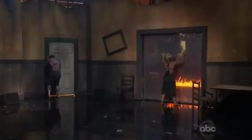 Pink Tries at 2012 AMAs, Succeeds at Amazing Audience - The Hollywood ...