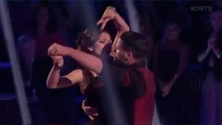 Dancing With the Stars Recap: Who Came Alive in Week 5? - The Hollywood ...