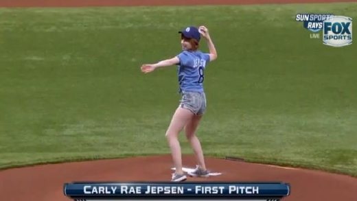 Carly Rae Jepsen First Pitch Fail: Watch Now! - The Hollywood Gossip