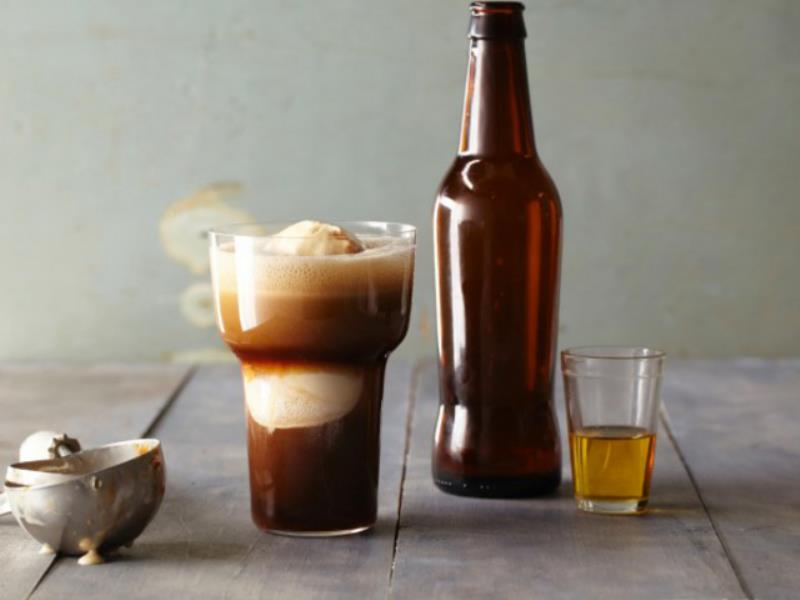 Beer Float Cocktail Recipe - The Hollywood Gossip