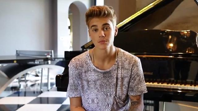 Justin Bieber Rocks Mustache, Talks Favorite Animal and More - The ...