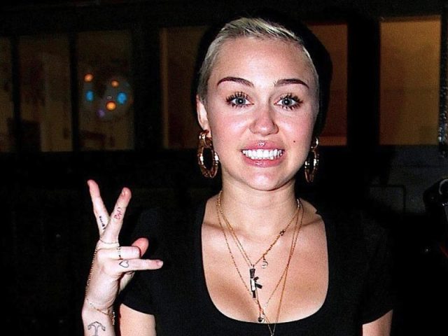 Wrecking Ball Set Report: Why is Miley Cyrus Crying? - The Hollywood Gossip