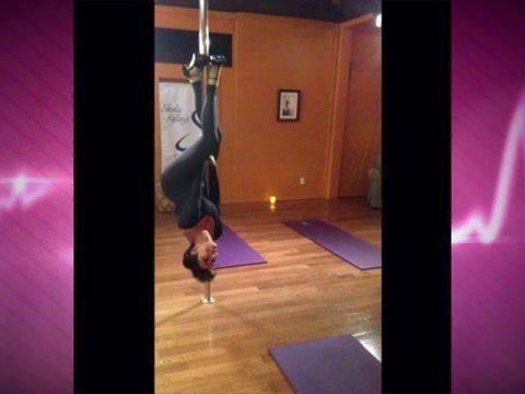 Kris Jenner Pole Dancing Pic: We Can't Unsee This! - The Hollywood Gossip