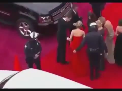 Jennifer Lawrence Trips and Falls at Oscars: Yes, Again - The Hollywood ...