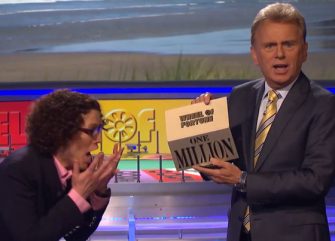 Sarah Manchester Wins $1 Million on Wheel of Fortune: Watch Her ...