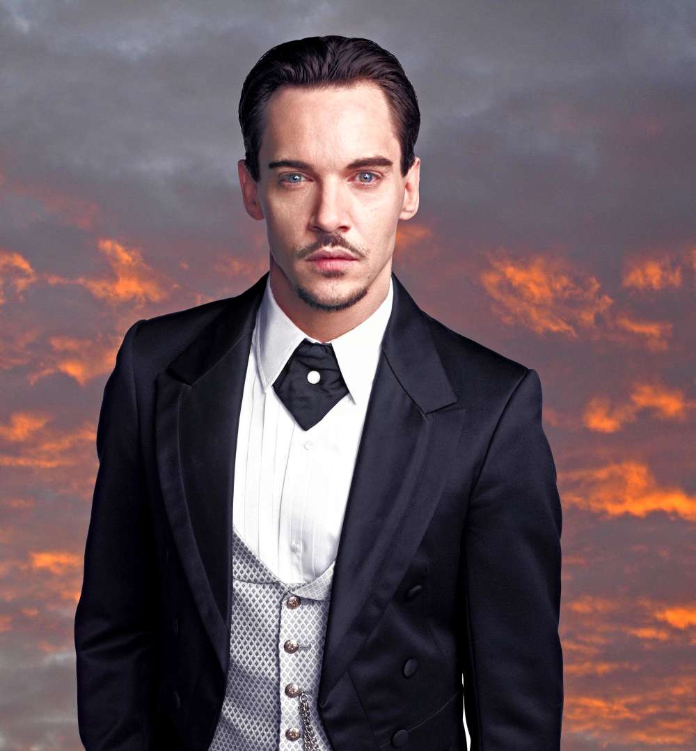 13 Hottest Vampires in Hollywood - The Hollywood Gossip