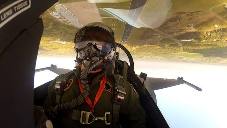 Fighter Jet Pilot Selfies - The Hollywood Gossip