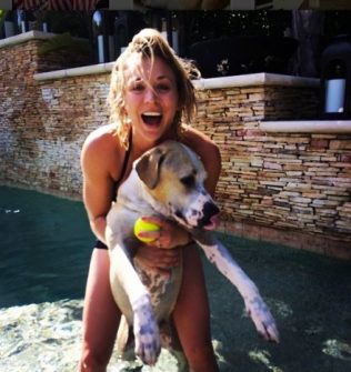 22 Celebrities Who Really Love Their Pets - The Hollywood Gossip