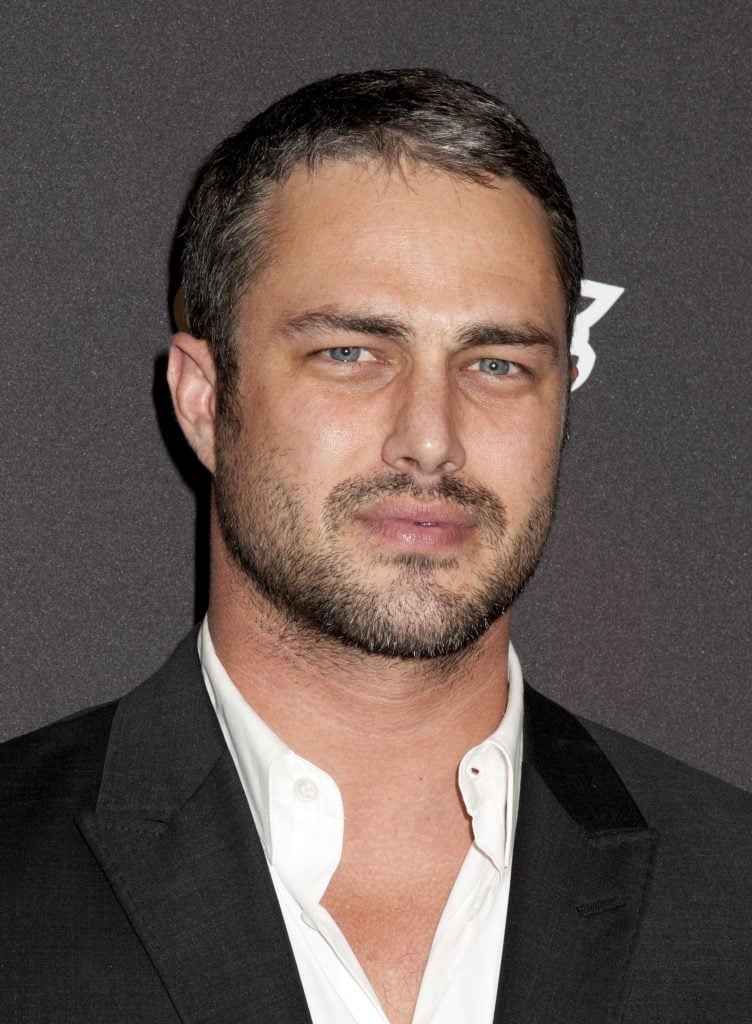 Taylor Kinney Snapshot - The Hollywood Gossip