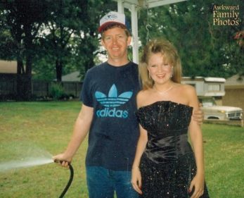 23 Awesomely Awkward Dad Photos - The Hollywood Gossip