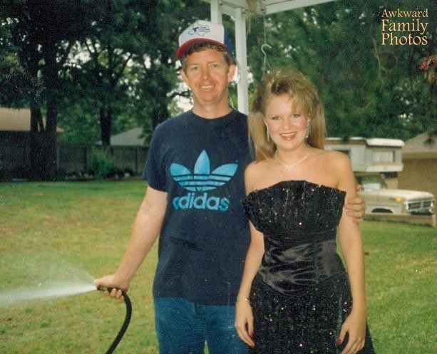 23 Awesomely Awkward Dad Photos - The Hollywood Gossip