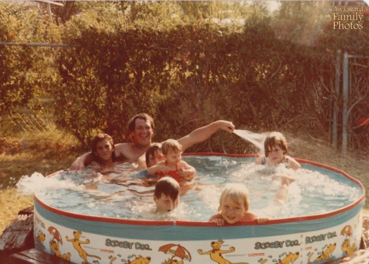 23 Awesomely Awkward Dad Photos - The Hollywood Gossip