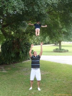 23 Awesomely Awkward Dad Photos - The Hollywood Gossip