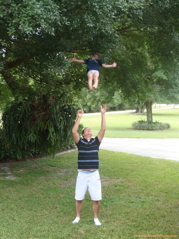 23 Awesomely Awkward Dad Photos - The Hollywood Gossip