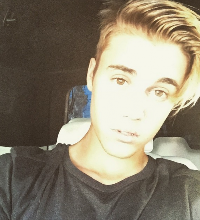 Top 10 Most Popular Stars on Facebook - The Hollywood Gossip