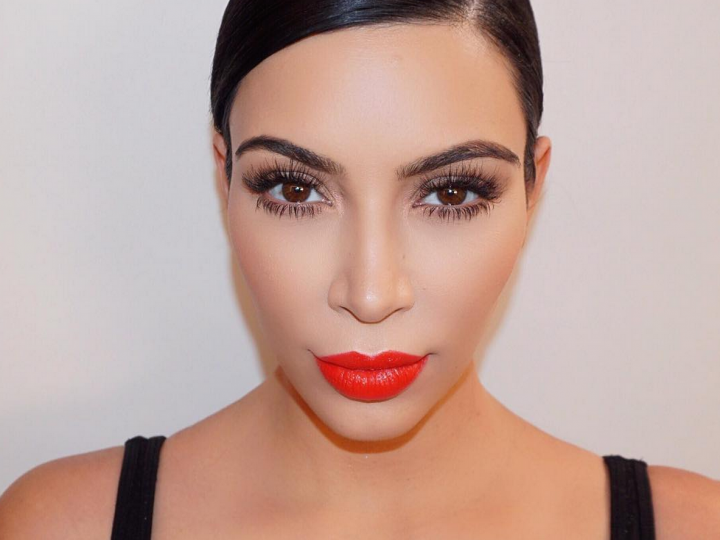 Kim Kardashian Looks Fake - The Hollywood Gossip
