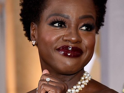12 Celebrities Who Let Their Natural Hair Fly - The Hollywood Gossip