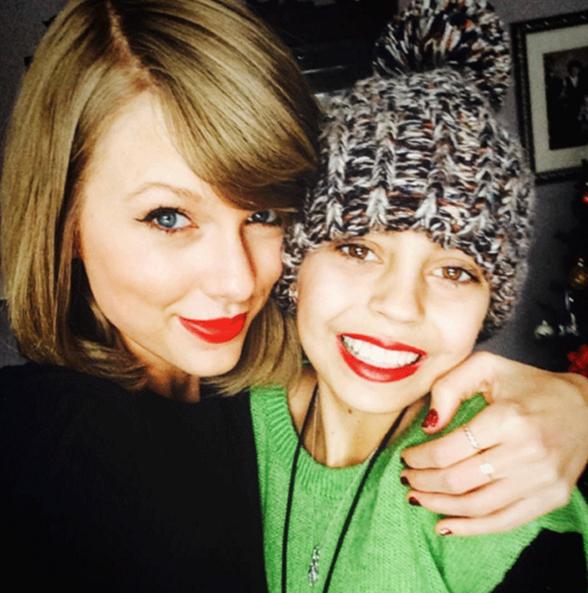 Taylor Swift and Delaney Clements - The Hollywood Gossip