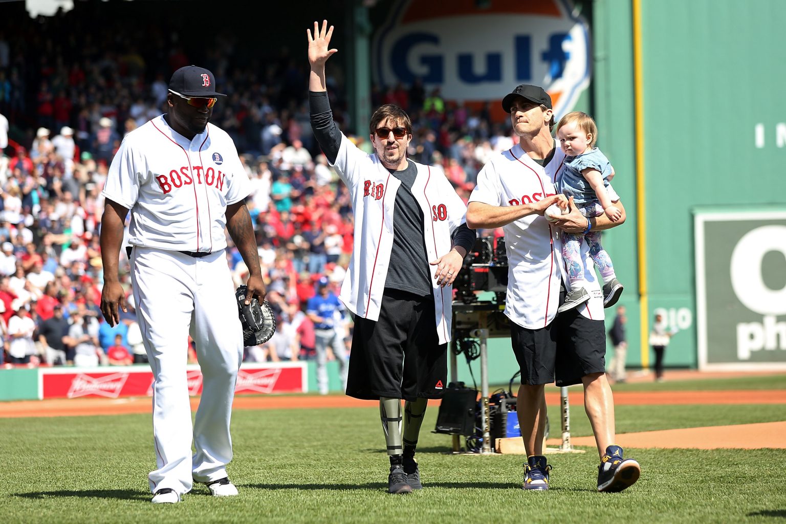 Jake Gyllenhaal Hospitalized For Punching Mirror on Set