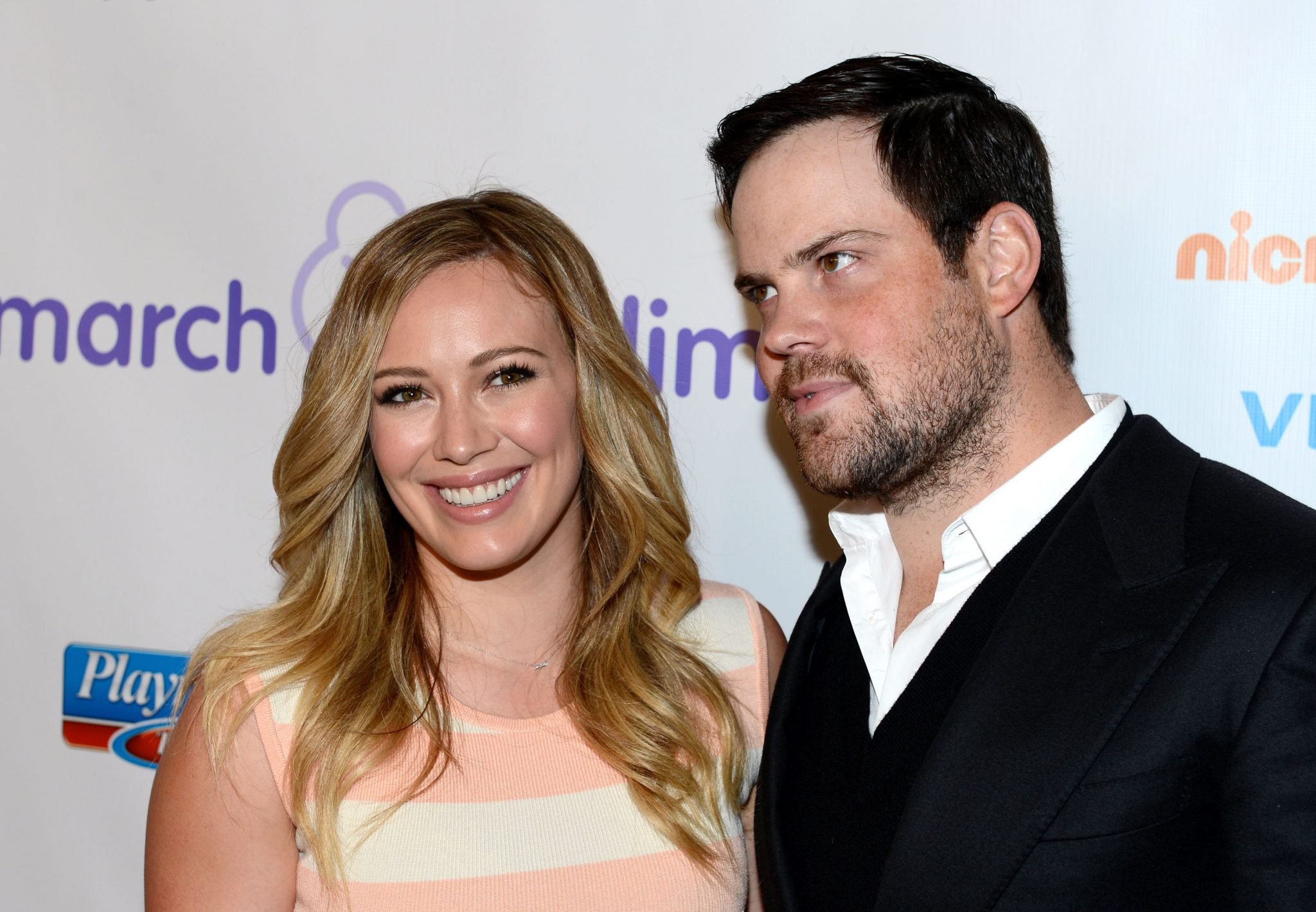 Hilary Duff Spotted Kissing Ex Mike Comrie: Back Together?
