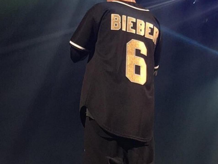 Justin Bieber's Back - The Hollywood Gossip