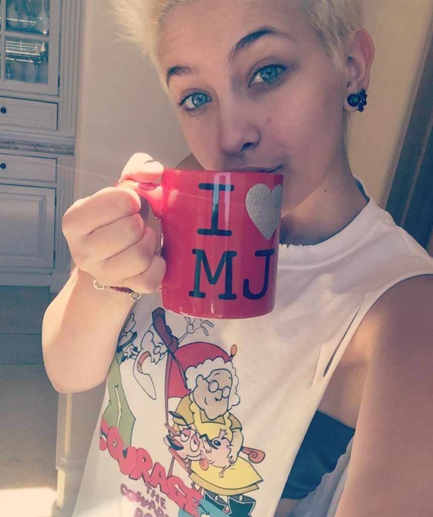 Paris Jackson Shows Off "I Love MJ" Mug - The Hollywood Gossip