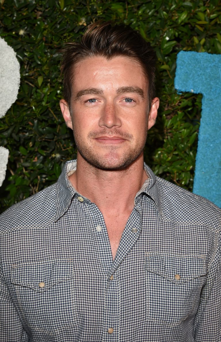 Robert Buckley Speaks on Joining One Tree Hill