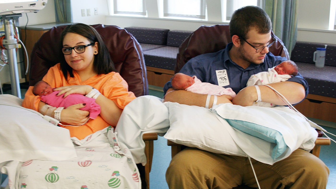 19-Year-Old Parents Welcome Identical Triplets Into the World - The ...