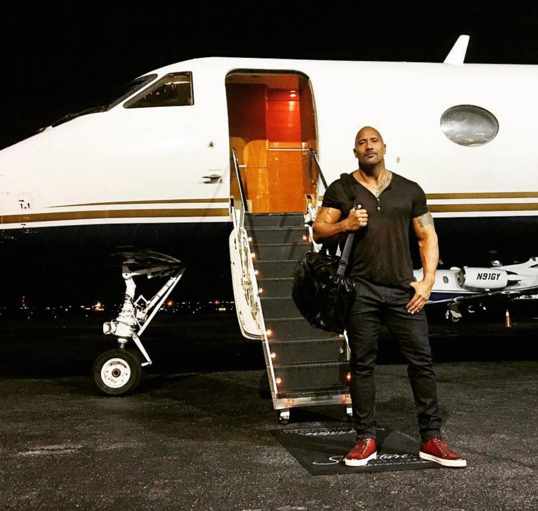 Dwayne Johnson and a Plane - The Hollywood Gossip