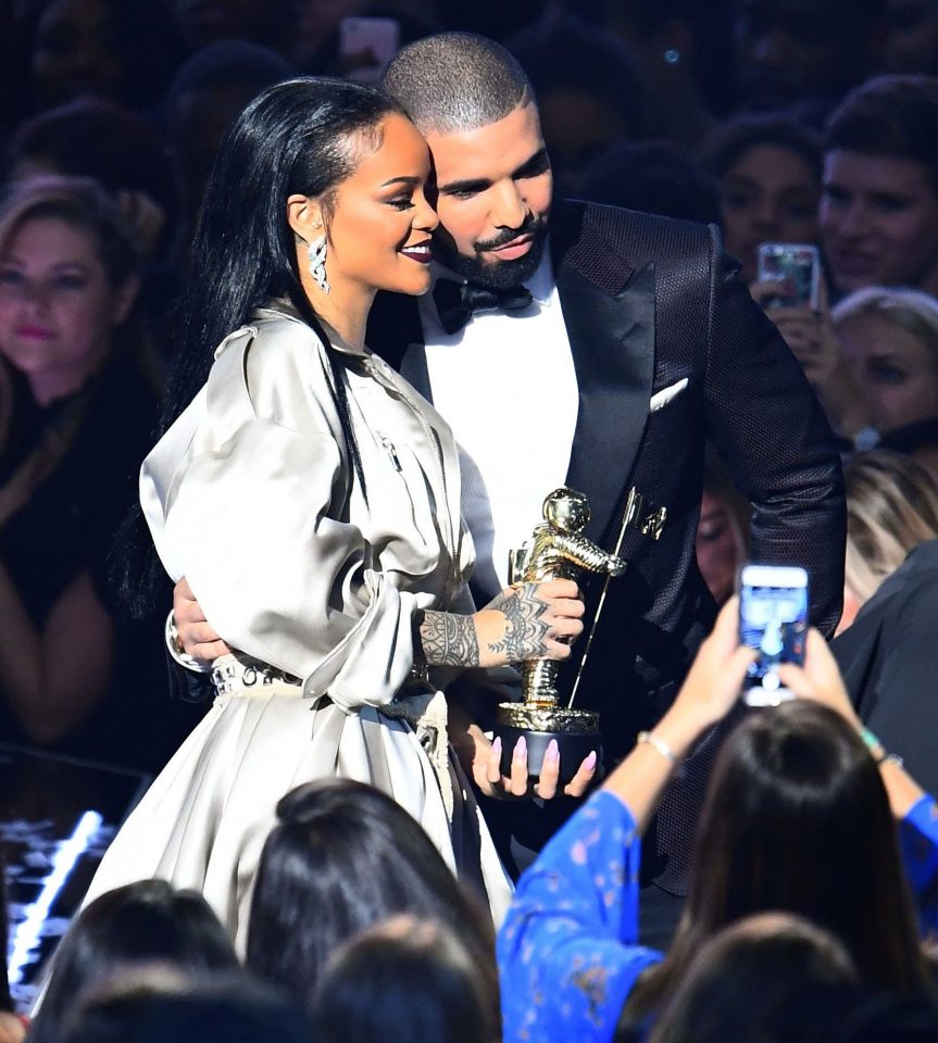 Drake and Rihanna Picture - The Hollywood Gossip
