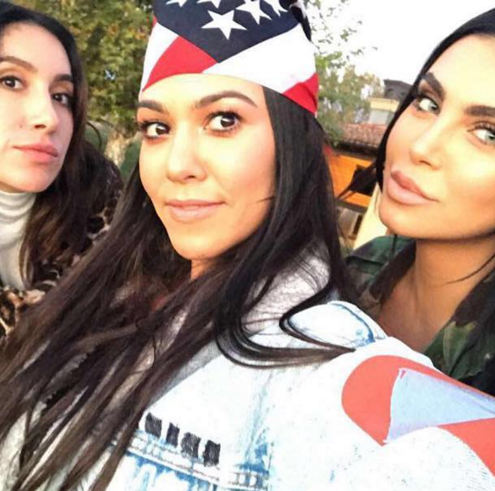 Kourtney Kardashian: Selfie Snap! - The Hollywood Gossip