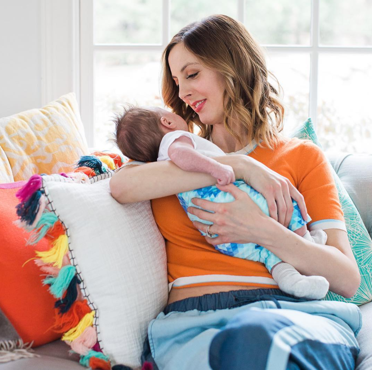 Eva Amurri Cradles Son - The Hollywood Gossip