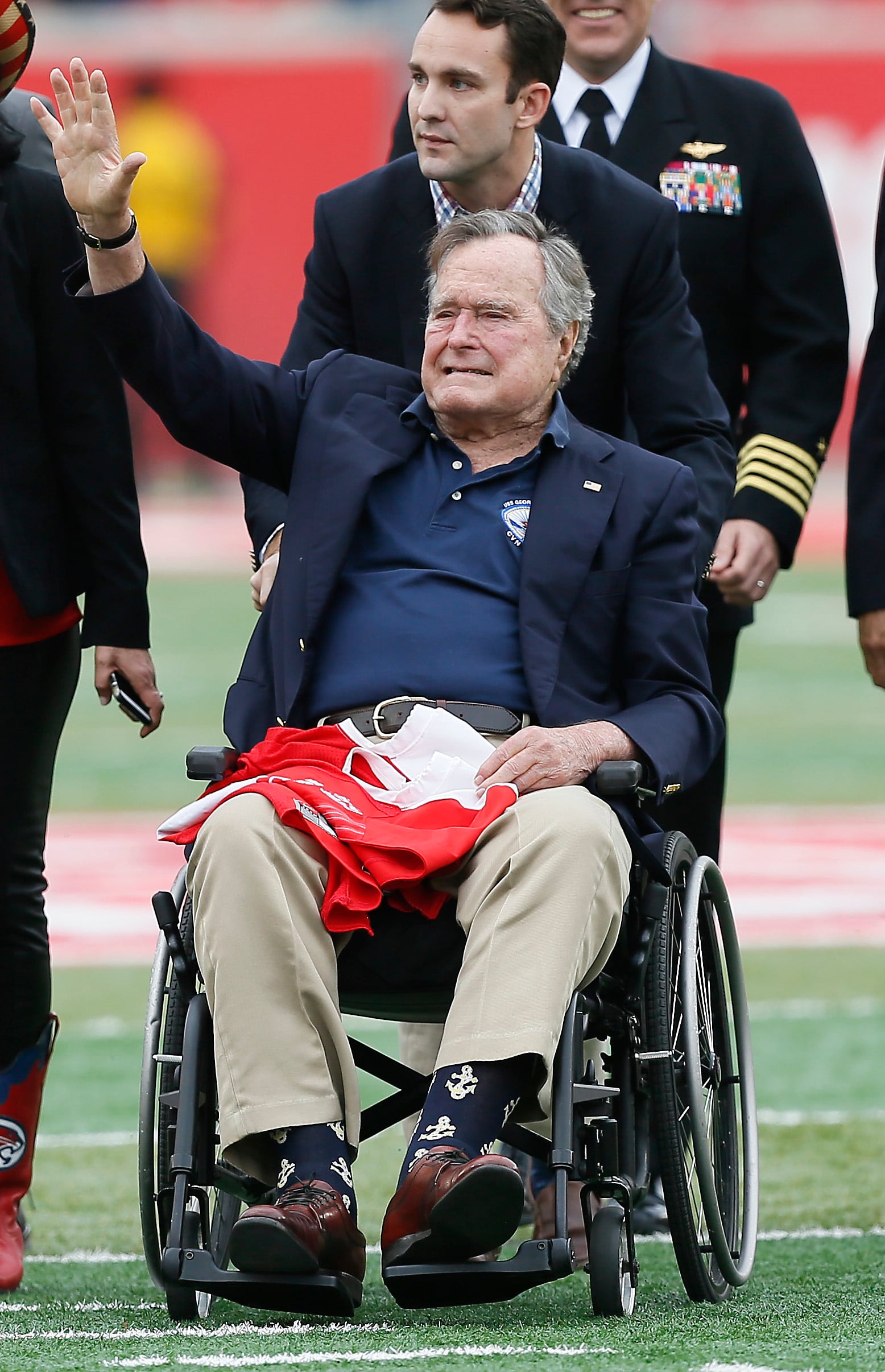 George H.W. Bush Waves - The Hollywood Gossip