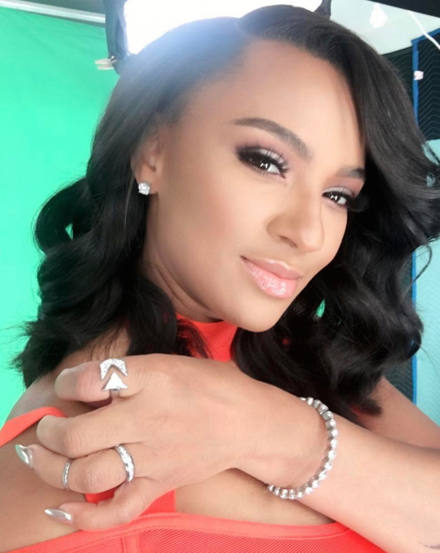 Tara Wallace: My Uterus Is Closed for Business! - The Hollywood Gossip