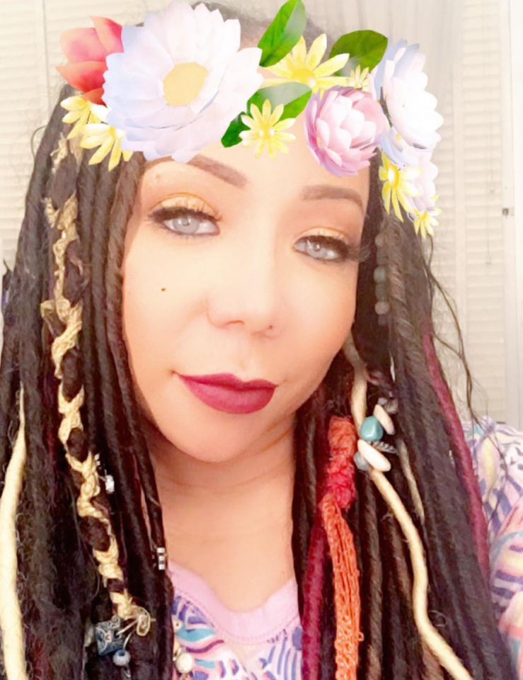 Tiny Selfie - The Hollywood Gossip