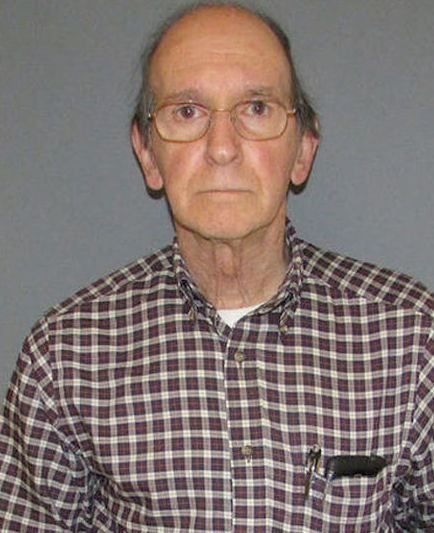 Carl Puia - The Hollywood Gossip