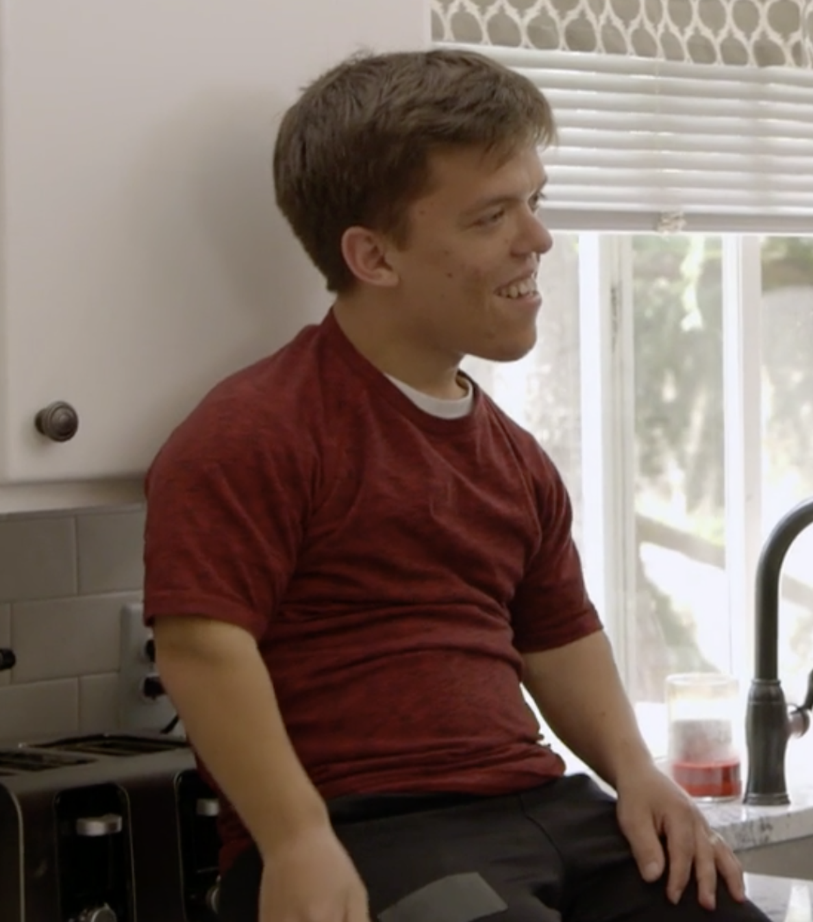 Zach Roloff in the Kitchen - The Hollywood Gossip