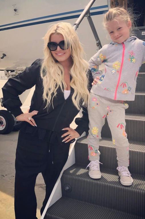 Jessica Simpson Welcomes a Daughter, Reveals Another Quirky Name! - The ...