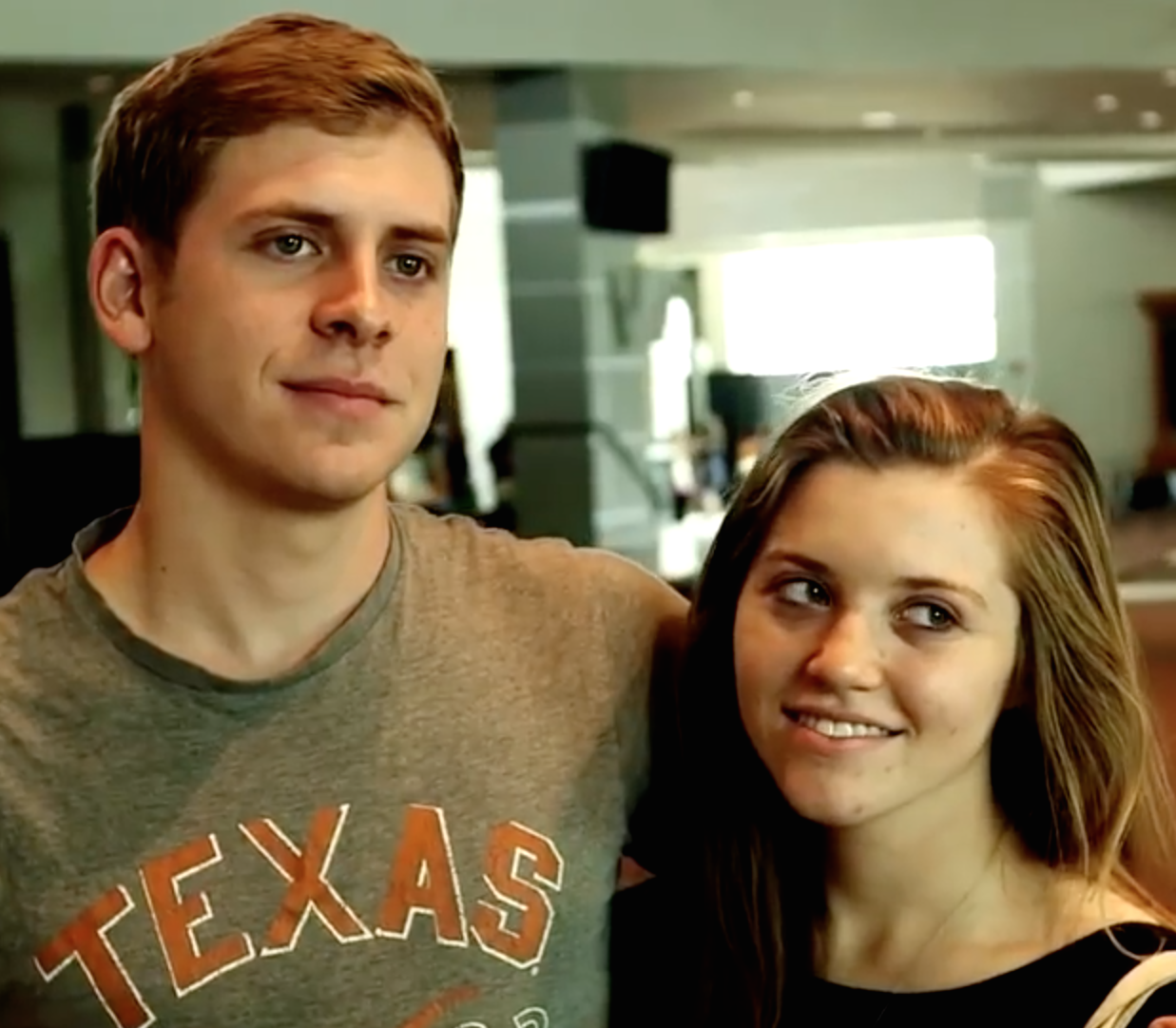 Joy-Anna Duggar & Austin Forsyth Exchange "I Love Yous," Side Hugs in ...