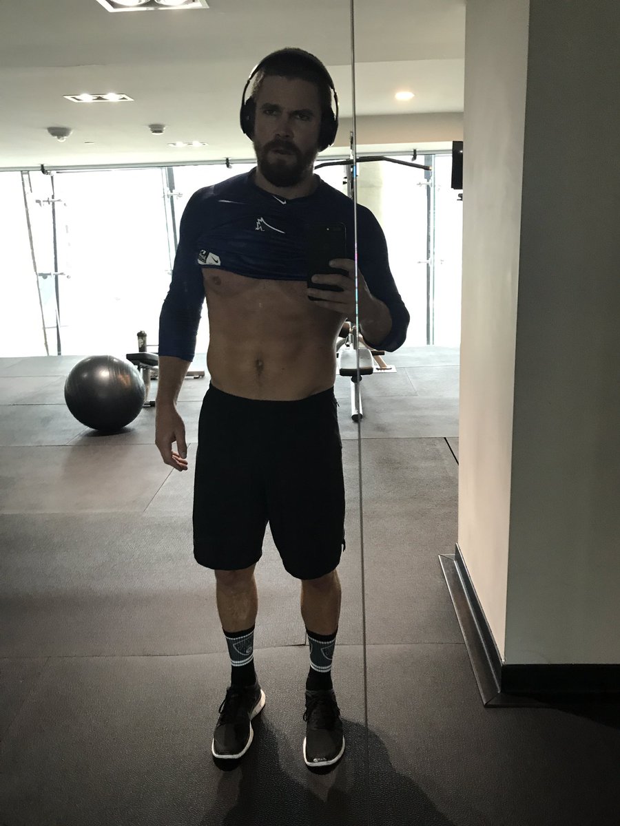 Stephen Amells Abs The Hollywood Gossip