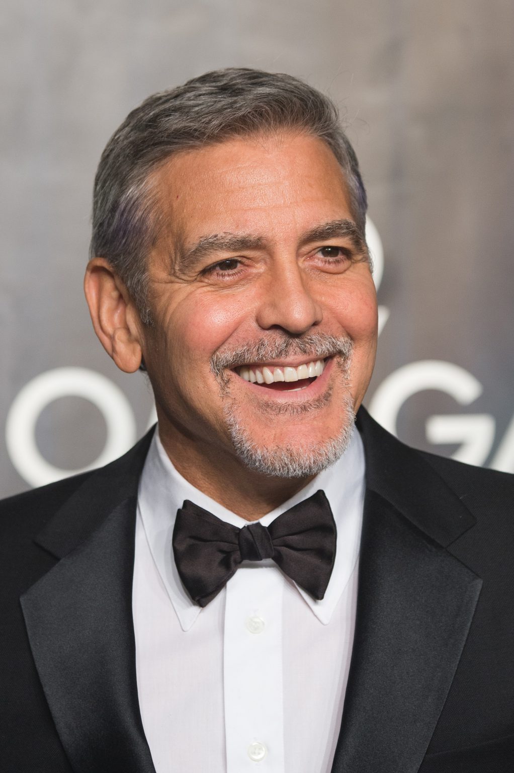 George Clooney Has a Nice Smile - The Hollywood Gossip