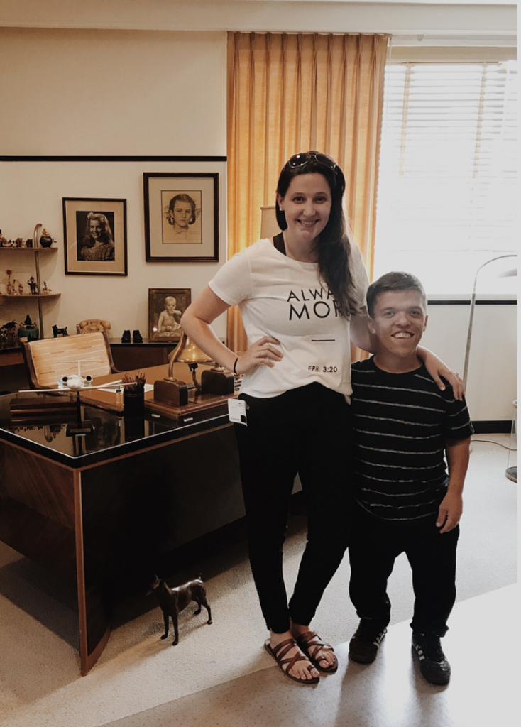 Jackson Roloff Takes Special Trip, Meets Special Woman - The Hollywood ...