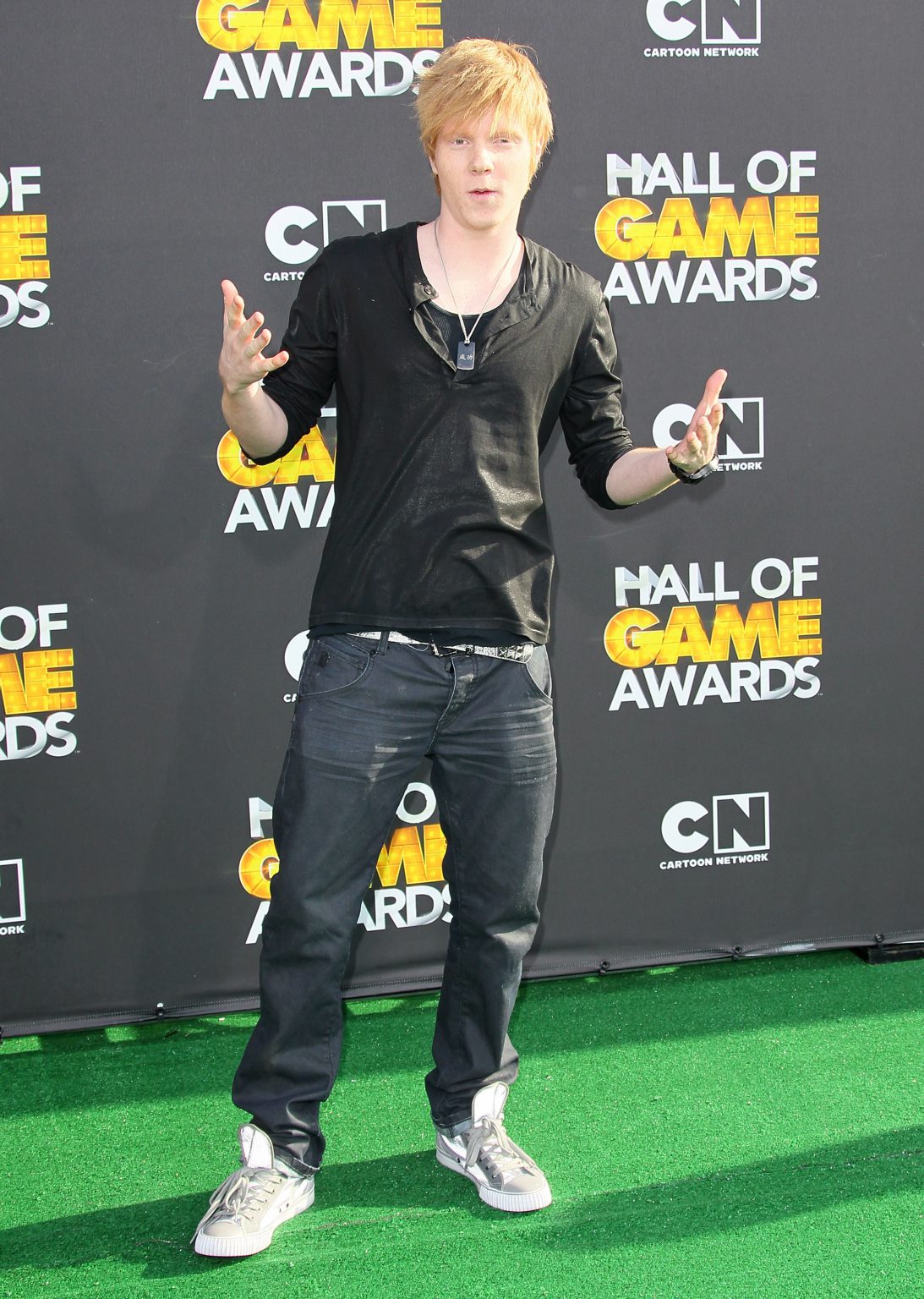 Adam Hicks, Image - The Hollywood Gossip