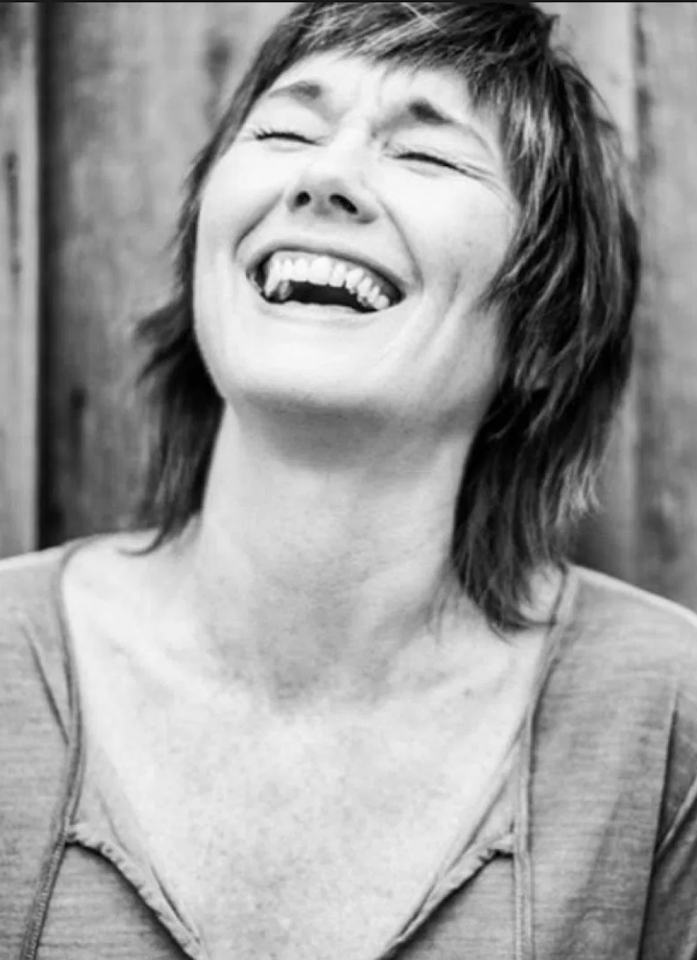 Lari White Dies of Cancer; Country Singer Was 52 - The Hollywood Gossip