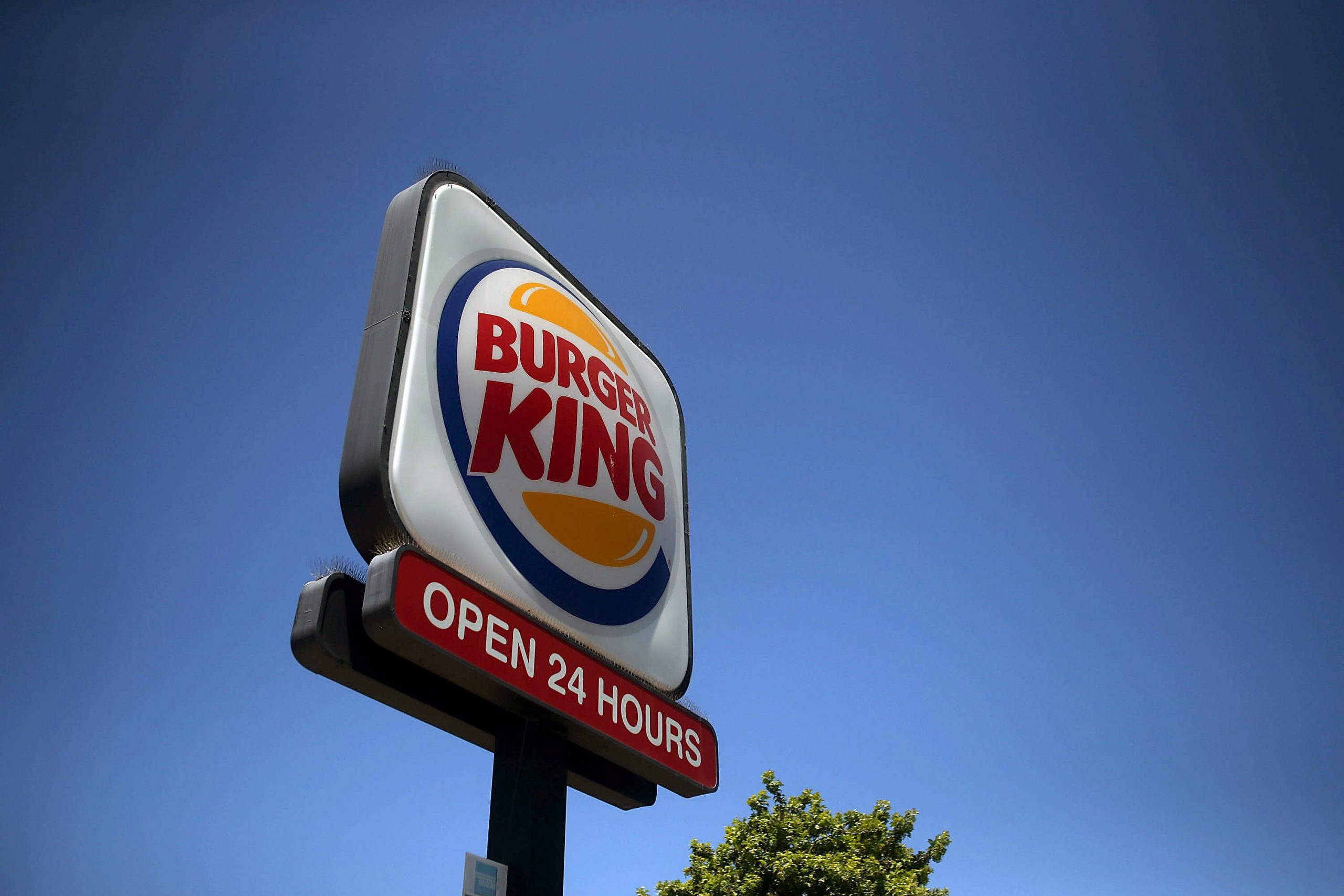 Burger King Sign - The Hollywood Gossip